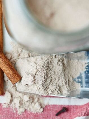 Vanilla Chai Tea Latte - A Homemade Chai Tea Latte Recipe