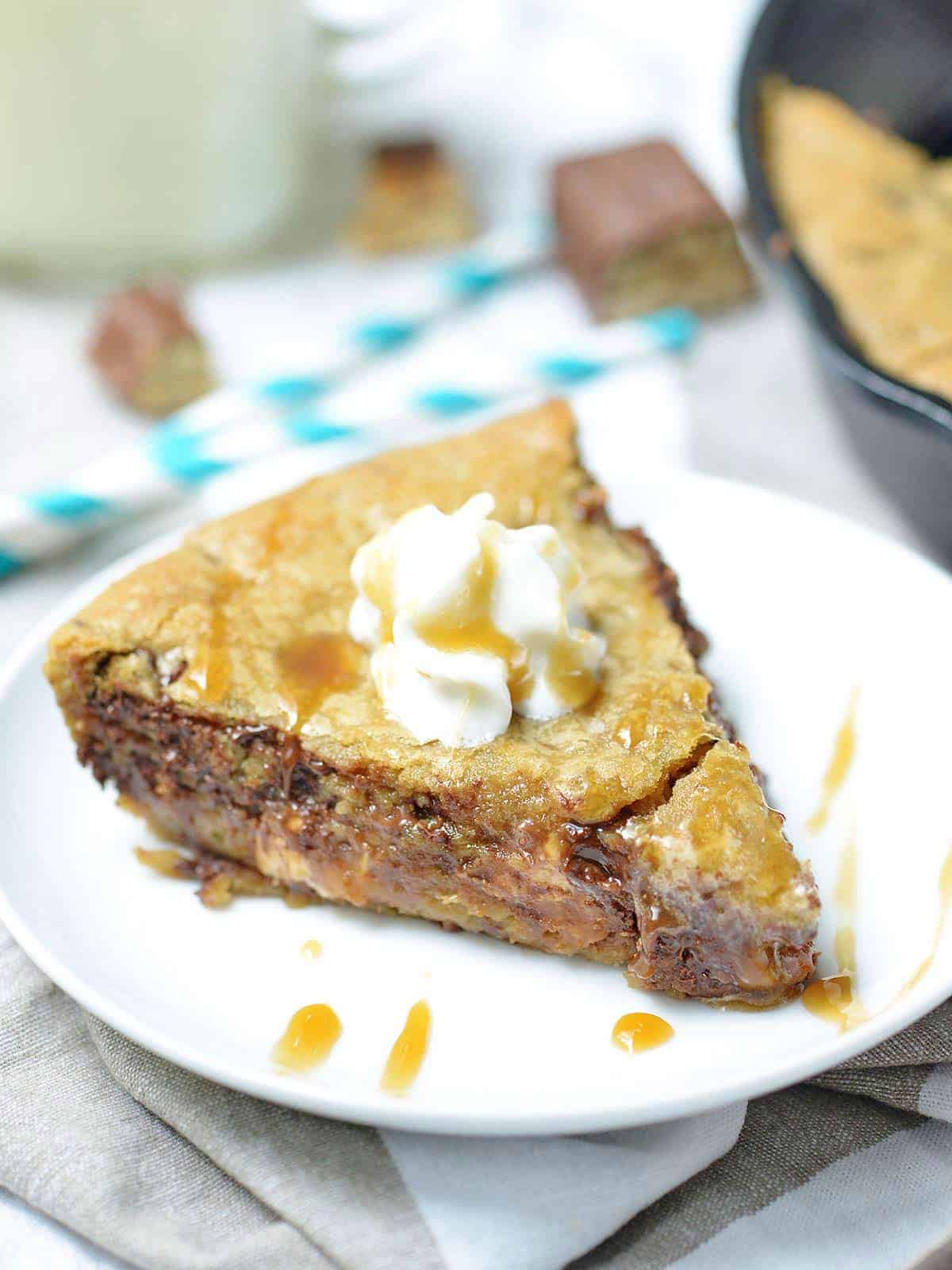 Snickers Stuffed Deep Dish Chocolate Chip Cookie - Show Me the Yummy