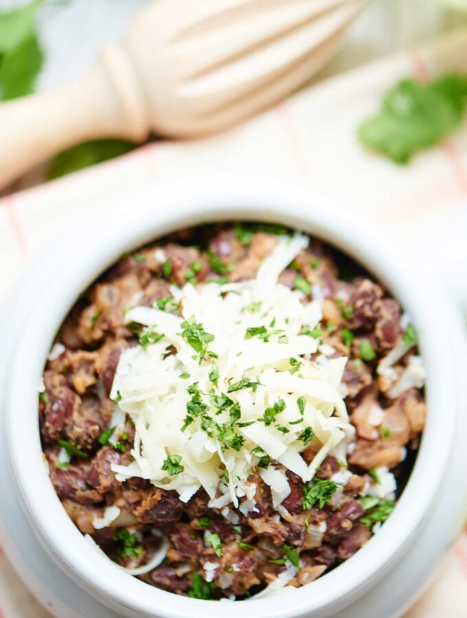 Easy Pico de Gallo Recipe - 6 Ingredients & 10 Minutes!