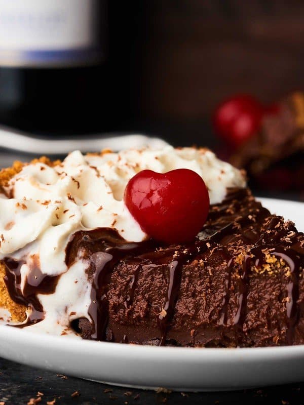 Red Wine Chocolate Pudding Pie Recipe - Easy Holiday Dessert