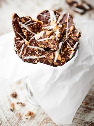 Christmas Crack Recipe - Saltine Cracker Toffee Candy
