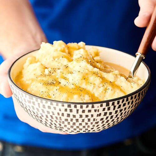The Best Mashed Potatoes - Fluffy and Creamy with 5 Ingredients!