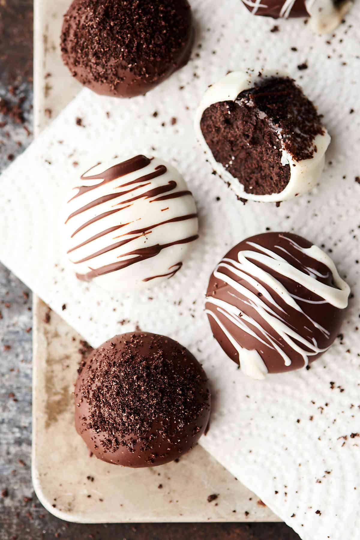 Oreo Balls - Easy Oreo Truffles with Cream Cheese