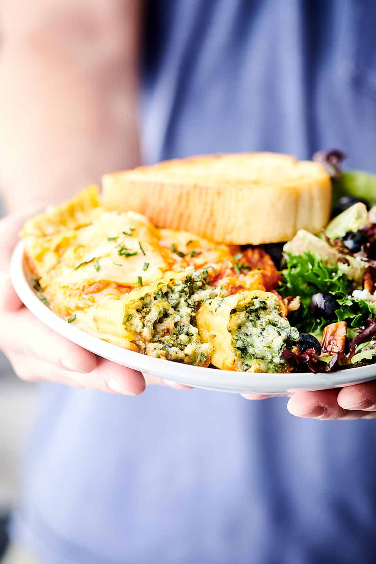 Manicotti Recipe - with Cheesy Filling - Ready in Less than 1 Hour!