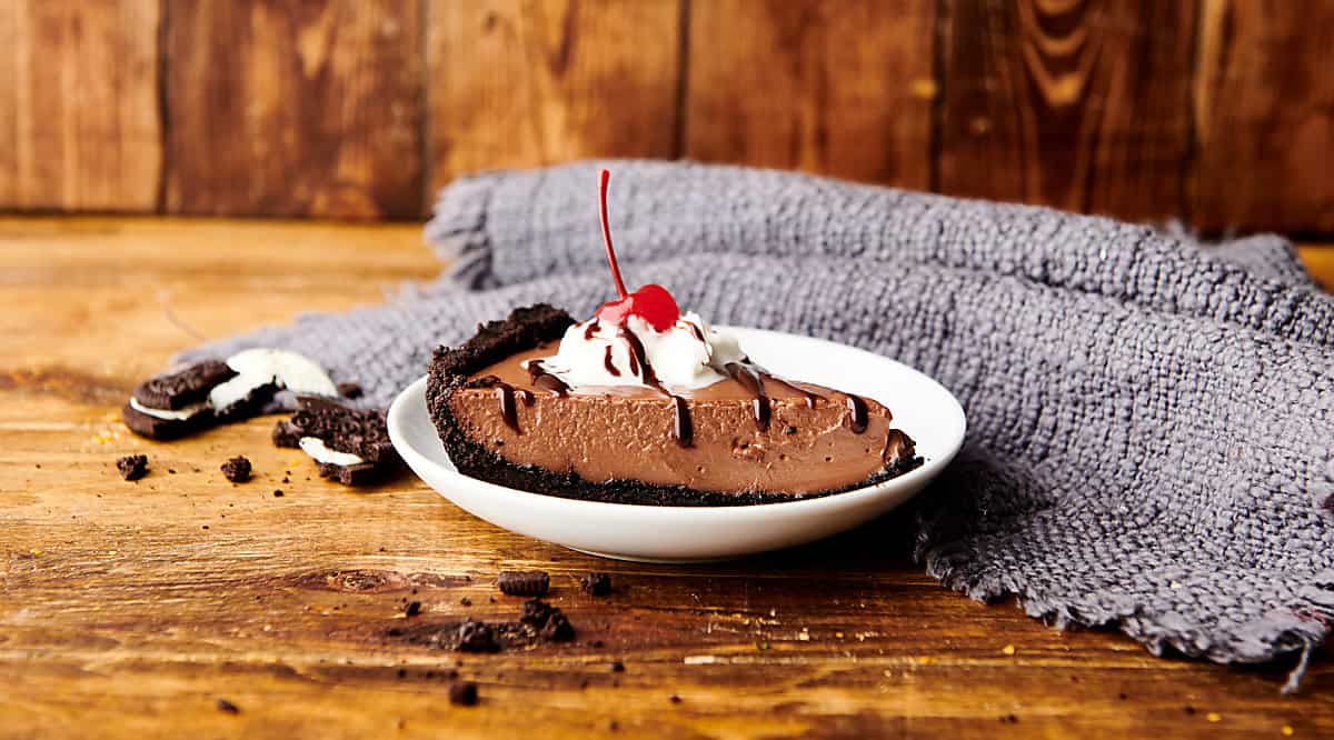 Easy Chocolate Pudding Pie - with Homemade Pudding and Oreo Crust!
