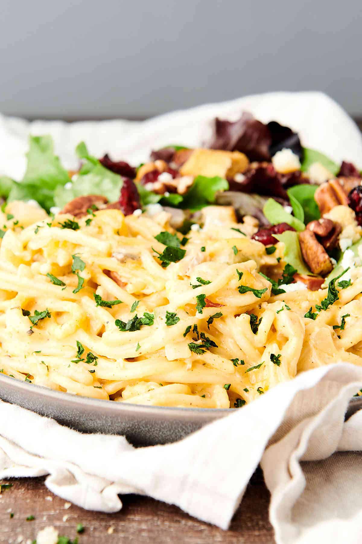 Instant Pot Chicken Spaghetti - Pasta with a Creamy Cheese Sauce!