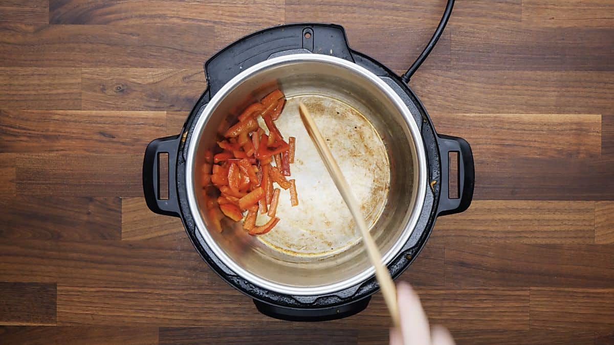 Instant Pot Pad Thai - with Scrambled Egg and Chicken!