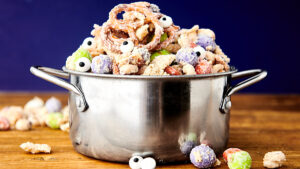 Monster Munch Recipe - Halloween Snack Mix; Sweet and Salty!
