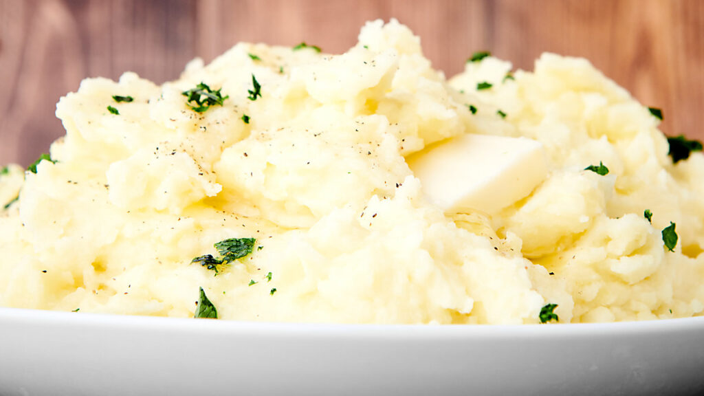 The Best Mashed Potatoes - Fluffy and Creamy with 5 Ingredients!